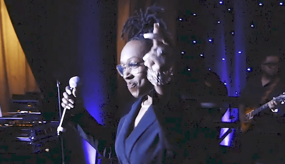 Alicia Michelle Sings Anita Baker's "Sweet Love" [VIDEO] - RickeySmiley.com